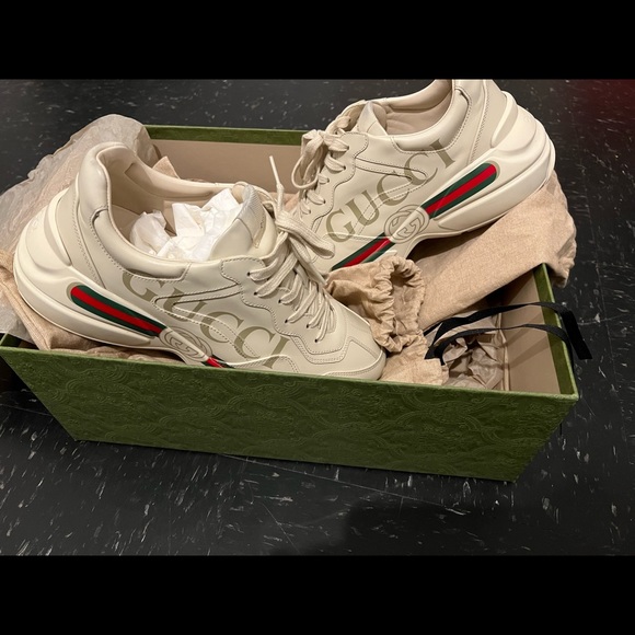 Gucci | Shoes | Gucci Sneakers Worn One Time They Are 90 Asking For 720 ...